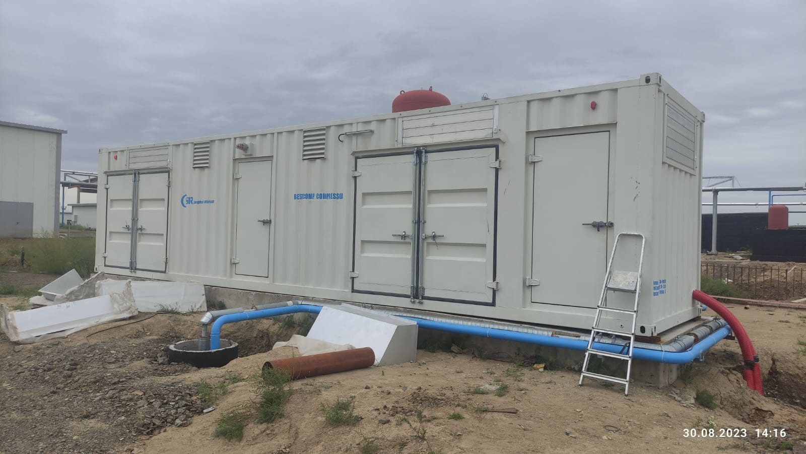 The delivery & installation of shanghai rotorcomp 90kw compressor ...