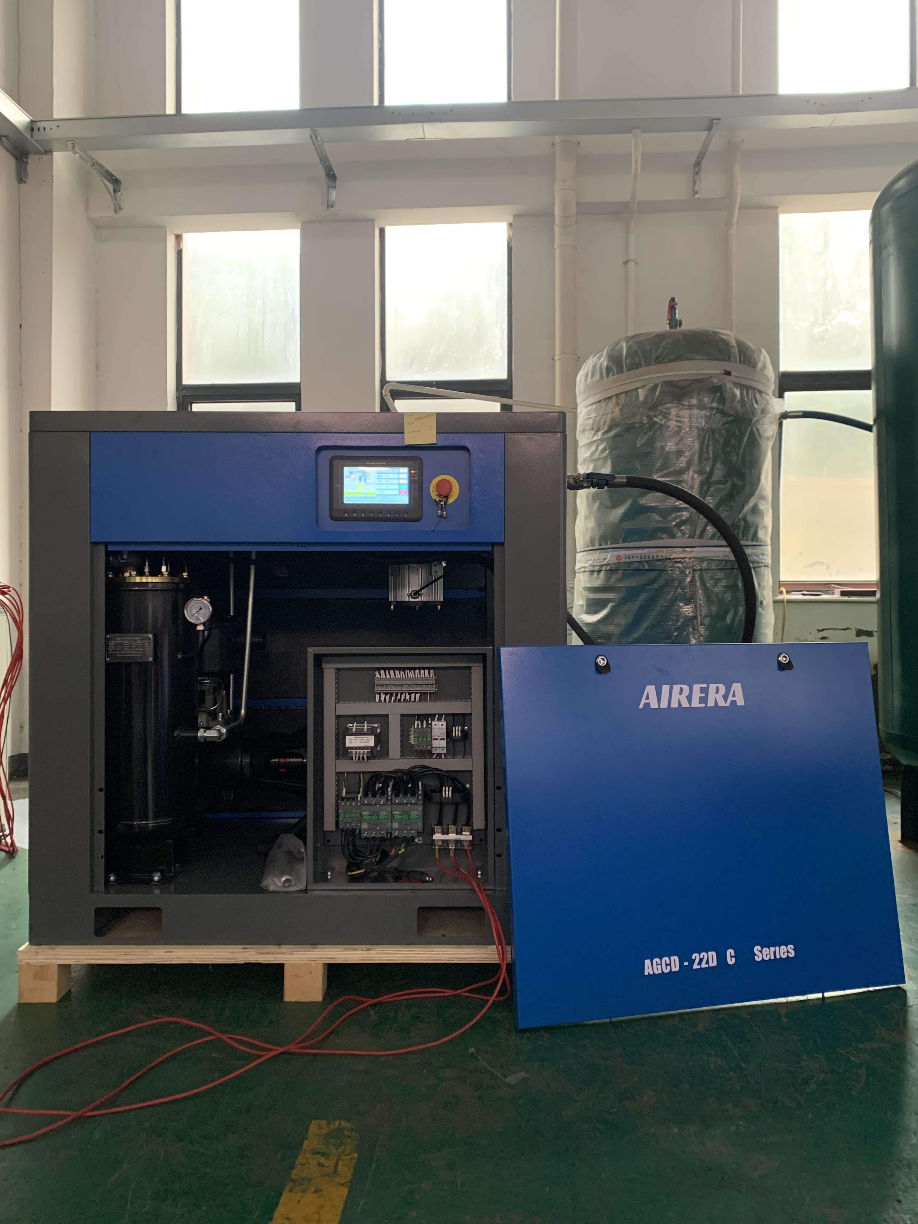 Intelligent 15L Oil Injected Screw Air Compressor with Direct Driven